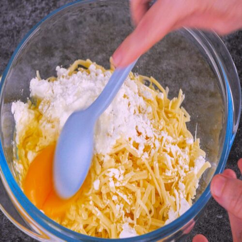 These Impossibly Cheesy Fried Cheese Balls are Tasty Perfection