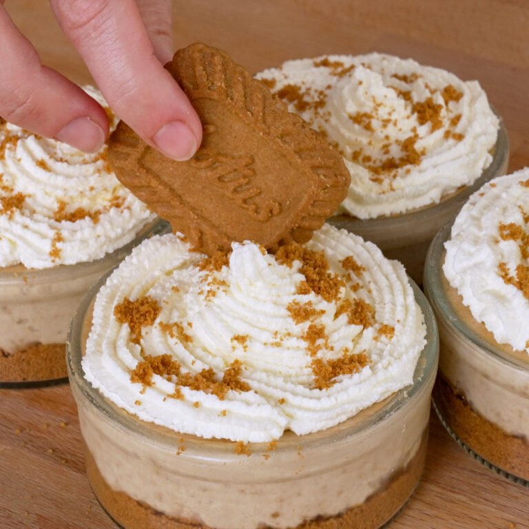 Biscoff Cheesecake Cups (with Video) - Vargasavour Recipes
