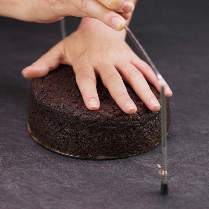 How to Cut a Cake into Even Layers (Step-by-Step Guide)