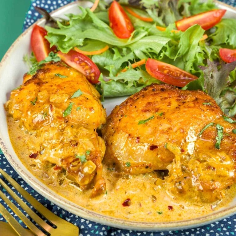 Boneless Skinless Chicken Thighs Recipe {Creamy} - (with VIDEO ...