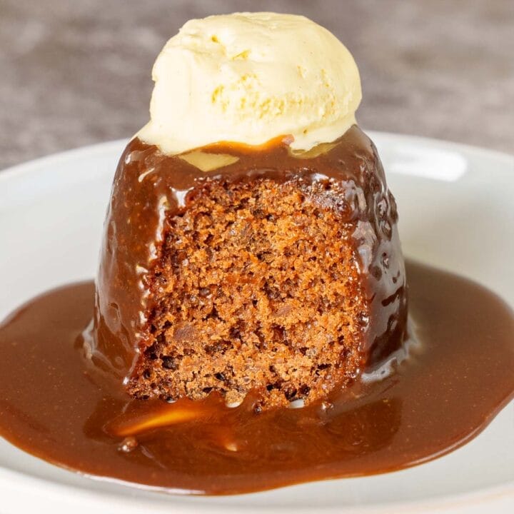 Sticky Toffee Pudding (with VIDEO) {Moist} - Vargasavour Recipes