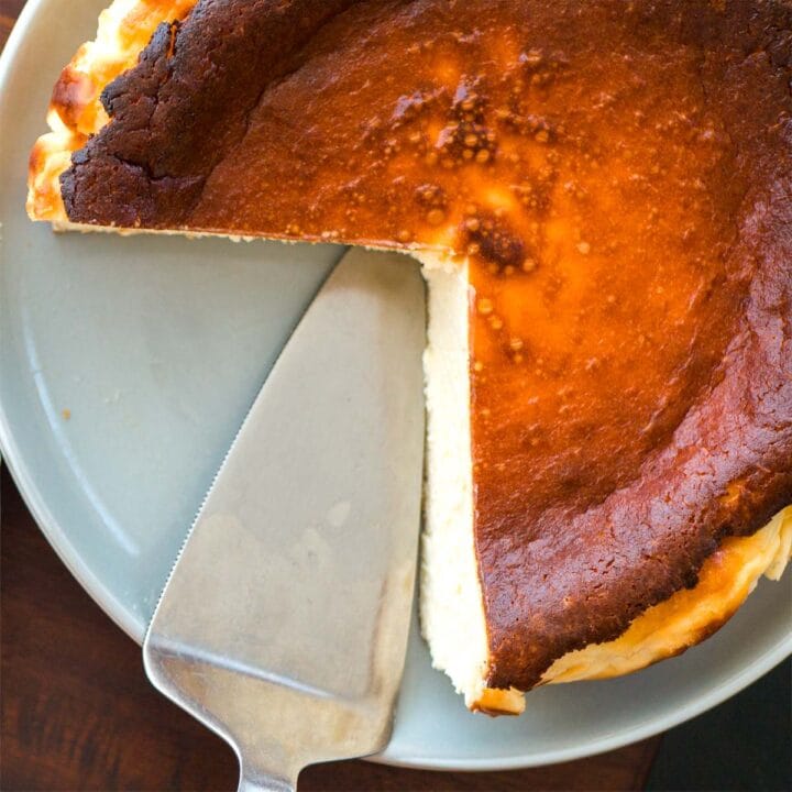 Easy Basque Cheesecake Recipe (5 Ingredients + No Water Bath)