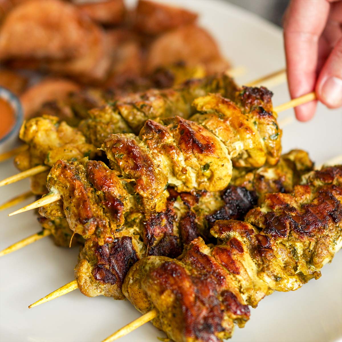 Pinchos de Pollo (Spanish Chicken Skewers) {Juicy} (with VIDEO)