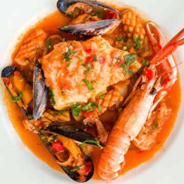 Spanish Seafood Stew Recipe (Zarzuela de Mariscos)