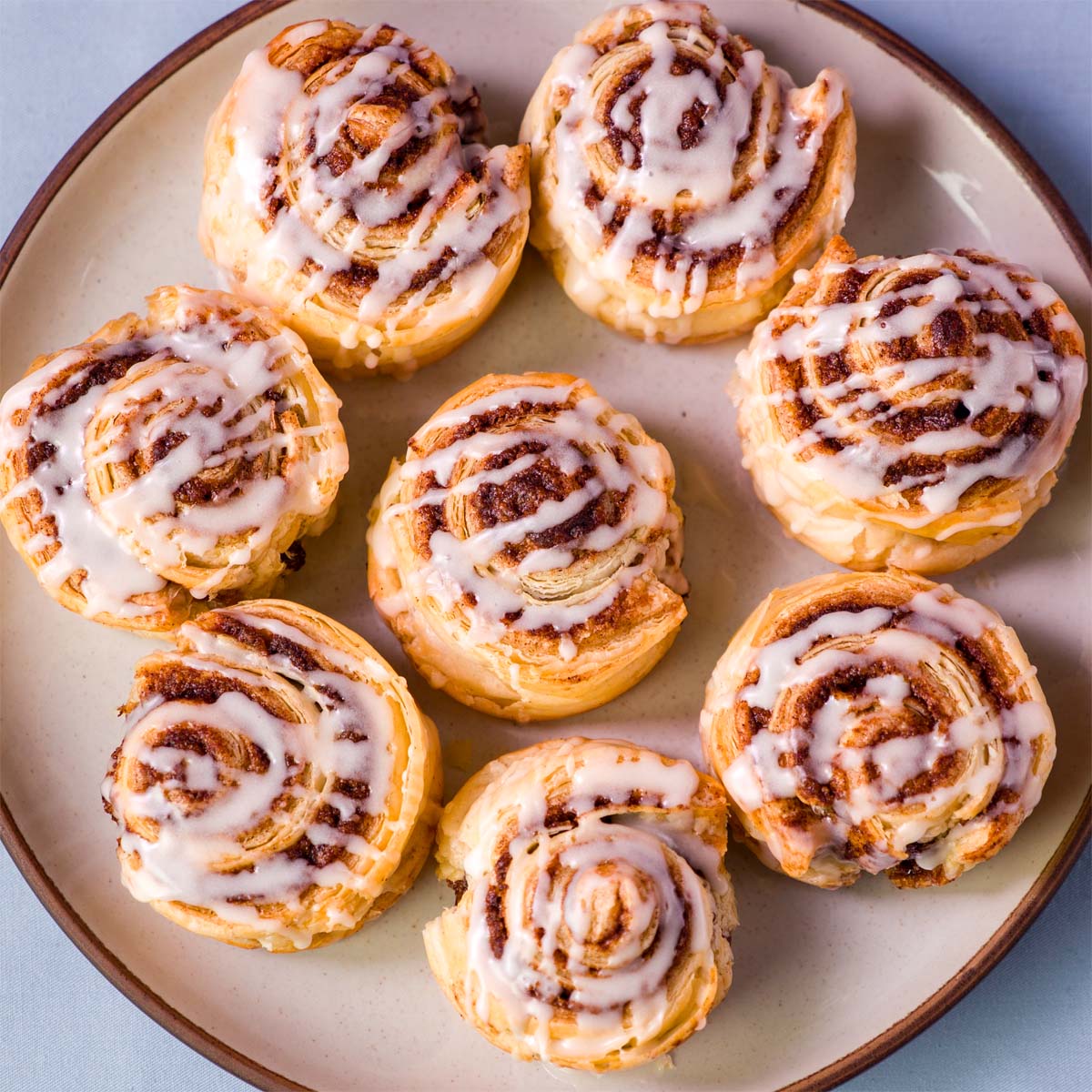 Puff Pastry Cinnamon Rolls Recipe (Easy 30-Minute No-Yeast Rolls)